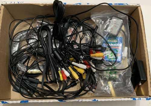 Коробка разных тв кабелей, разветвителей