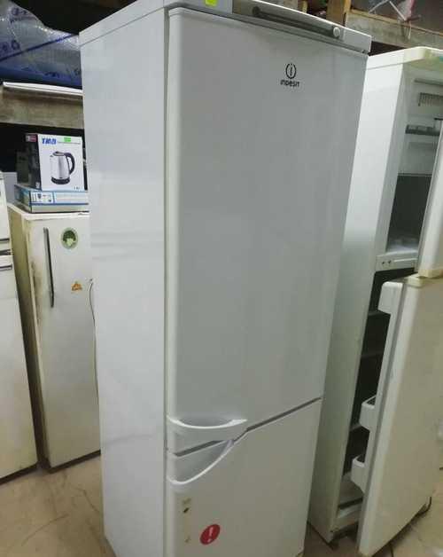 Холодильник Indesit 1.8 м