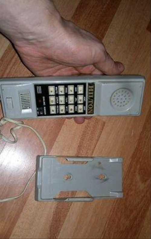 Стац. телефон "hilton" с креплением на стену