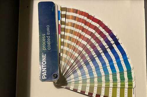 Колеровочный веер Pantone