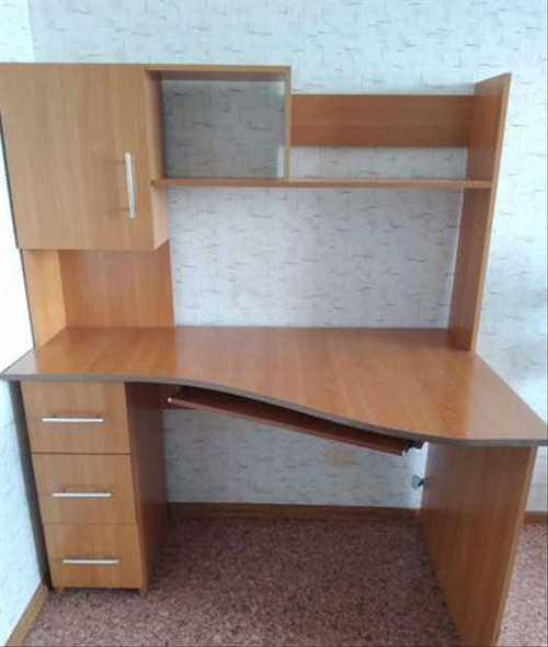 Компьютерный стол