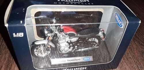 Модель мотоцикла Triumph thunderbird 1:18