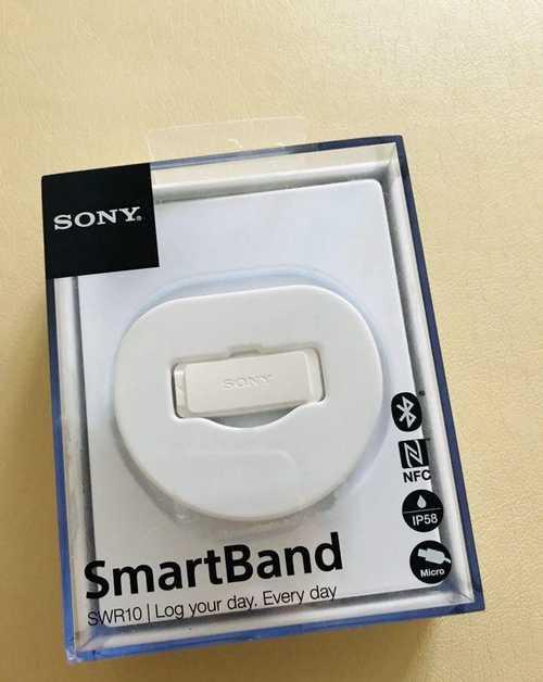 Sony SmartBand SWR10, Black смарт-браслет