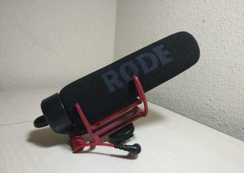 Накамерный микрофон rode VideoMic GO