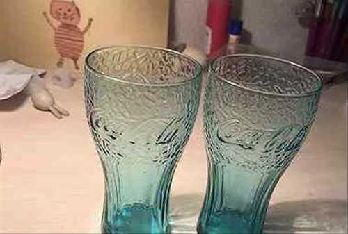 Два голубых стакана
