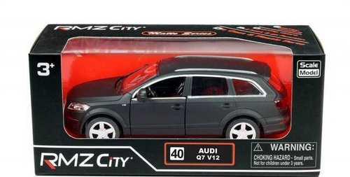 Машинка металлическая Uni-Fortune RMZ City 1:32 Audi Q7 V12, инерционная, серый матовый цвет, 16.5 x 7.5 x 7 см 554016M