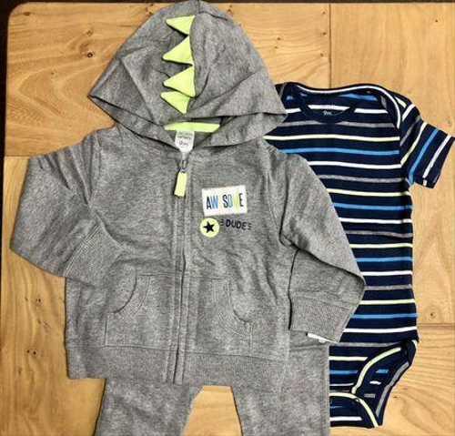 Carters костюм тройка 9м новый