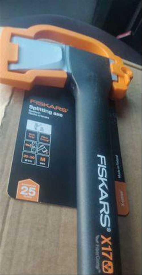Топор колун fiskars x17