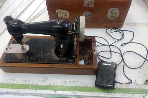 Швейная машина Подольск с мотором