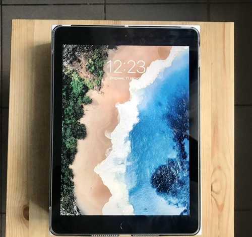 iPad 2018 128Gb как новый