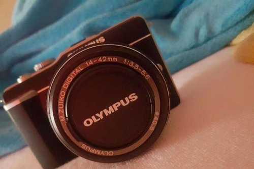 Фотокамера Olympus E-Pl с обьективом 14-42mm