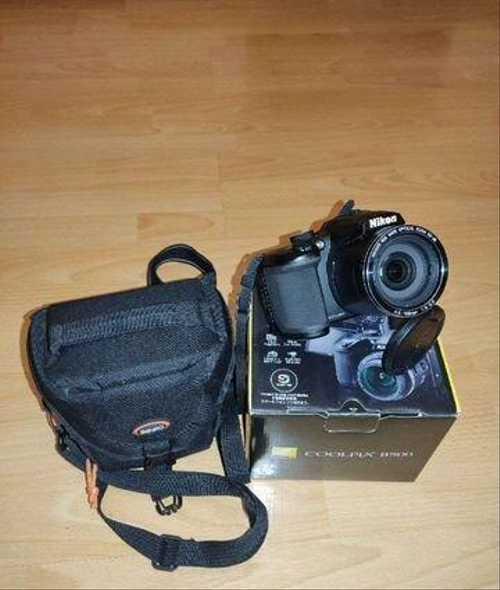 Зеркальный фотоаппарат Nikon Coolpix B500