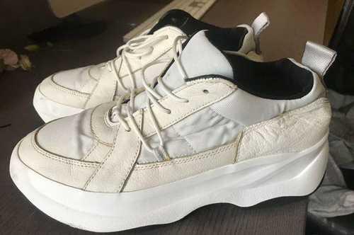 Белые кроссовки Vagabond