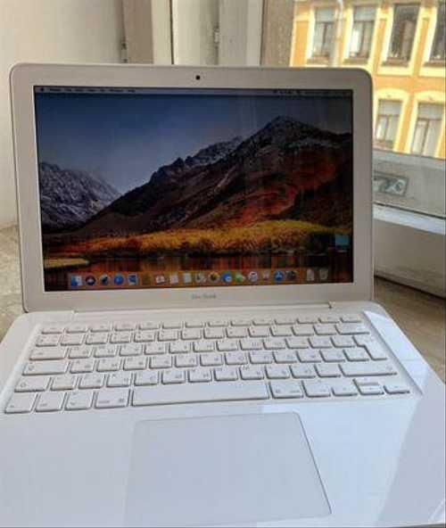 Apple MacBook A1342