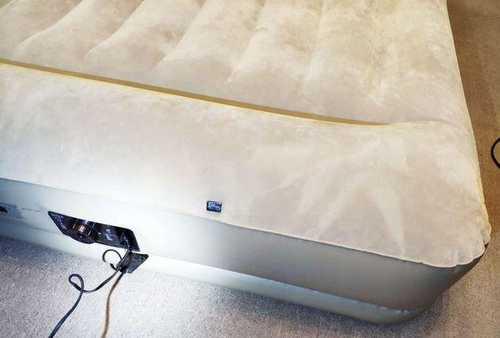 Надувная кровать с насосом Intex 200 * 150