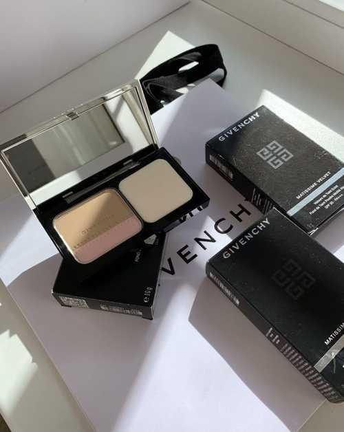 Компактное тональное средство Givenchy