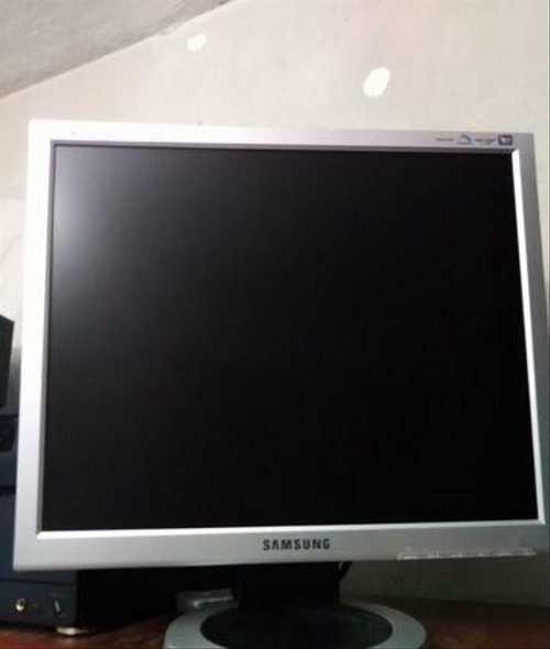 Монитор Samsung 913N S