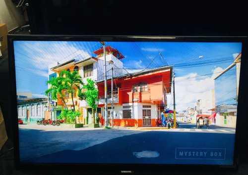 Samsung UE32F5300AK, SmartTV, Full HD, DVB-T2