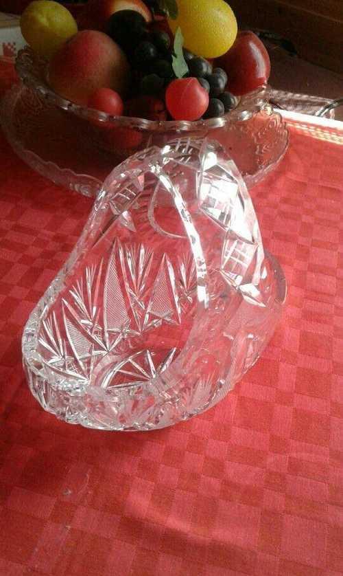 Хрустальная ваза конфетница корзиночка новая