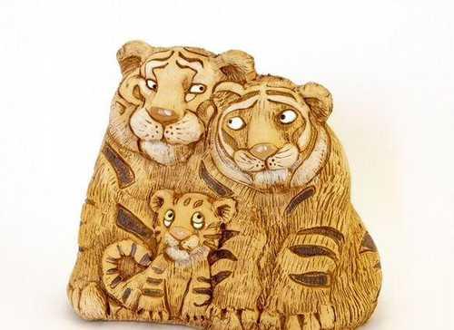 Копилка керамика семья тигров
