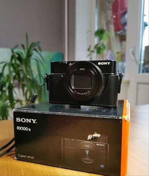 Фотоаппарат Sony RX100 m6