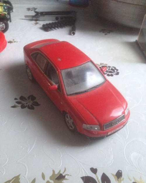 Audi A4 модель 1/24