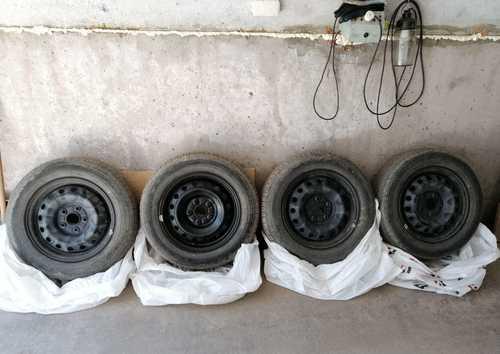 Резина Goodyear Duragrip 195/65 R15 на дисках