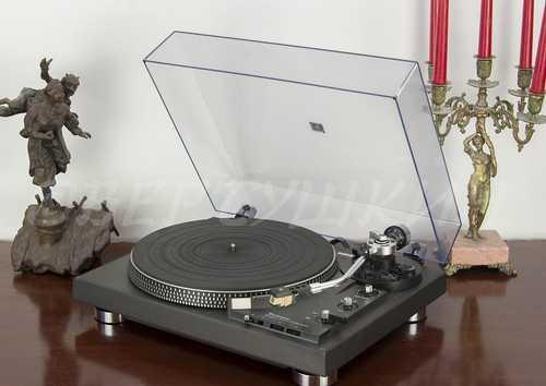 Technics SL-1900 виниловый проигрыватель