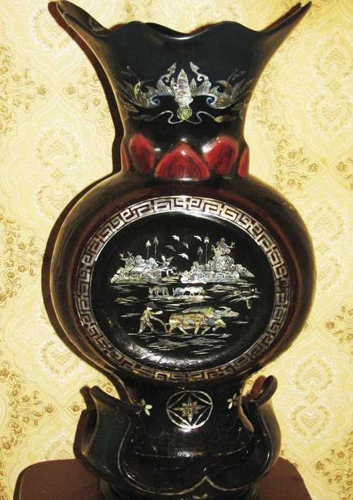 Ваза старинная на подставке. Высота 57см