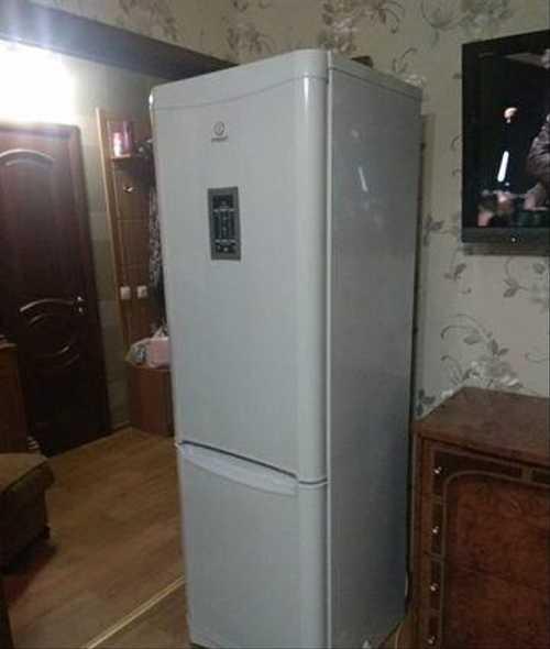 Продам холодильник indesit NBA 18 D FNF б/у