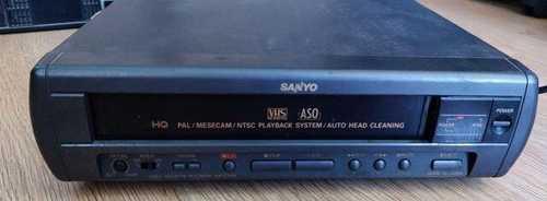 Видеомагнитофон Sanyo VHS