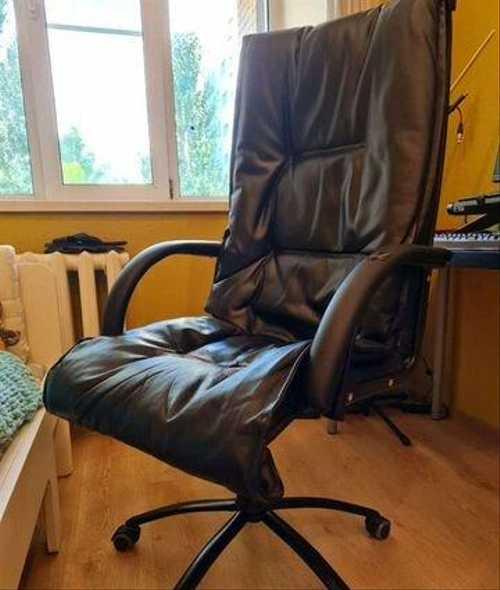 Офисное кресло директора