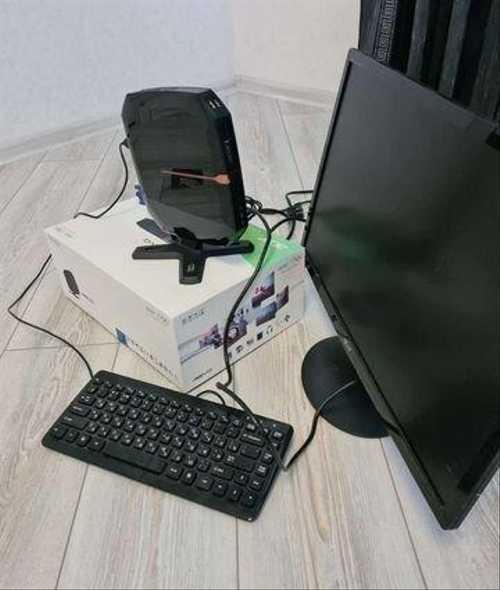 Компютер Acer Revo 70 с монитором и клавиатурой