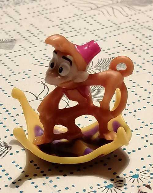 Игрушка из Киндера - сюрприза обезьянка Абу