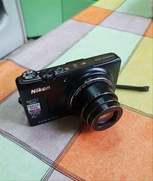 Nikon coolpix S9500