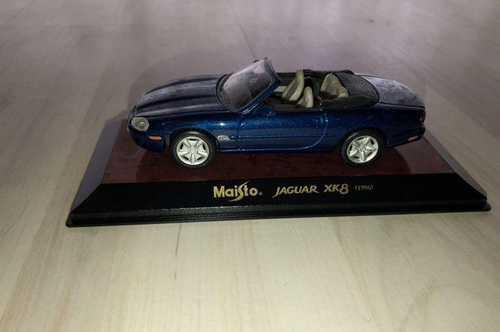 Jaguar XK8 Cabrio 1/43