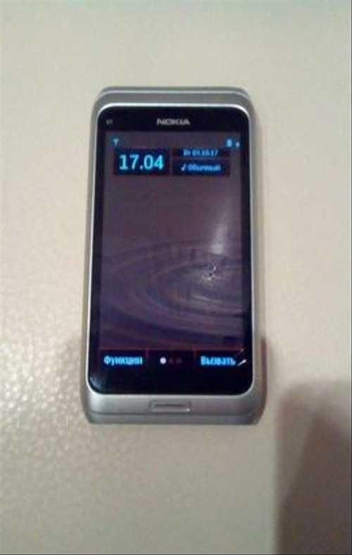 Легендарный телефон Nokia E7
