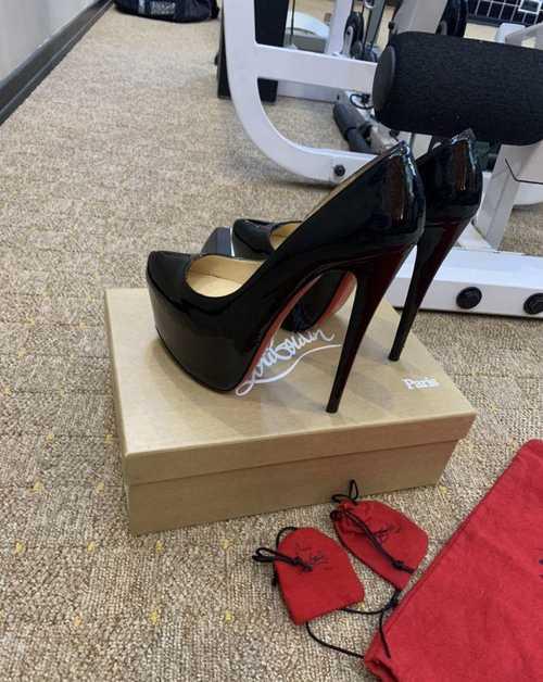 Christian louboutin туфли