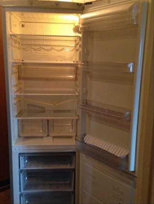 Ремонт холодильника ariston ariston help. Холодильник Хотпоинт Аристон двухкамерный верхняя морозилка. Холодильник Аристон 9120. Двухкамерный холодильник Аристон 2000 выпуска. Холодильник Аристон двухкамерный 1995г.