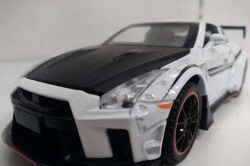 Nissan gtr nismo 1/32