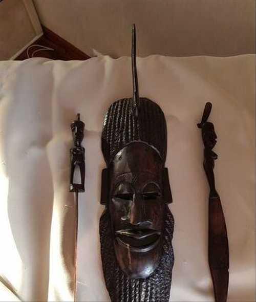 Африканская маска с ножами
