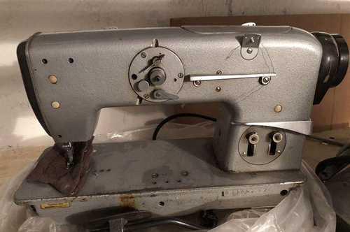 Швейная машина Textima 8332