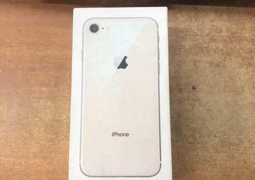 Телефон iPhone 8 64