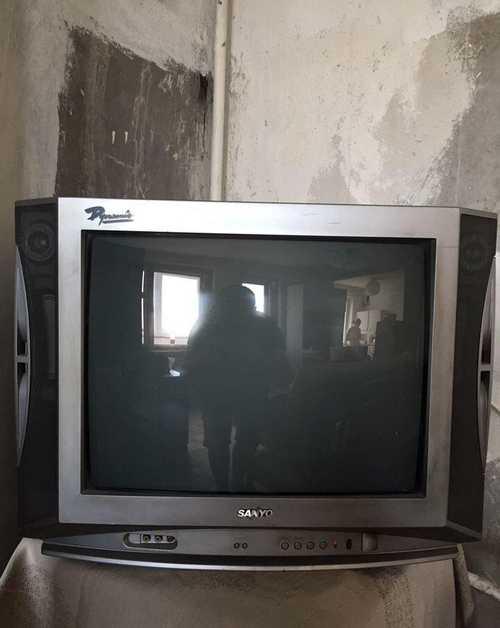 Телевизор Sanyo 53 см