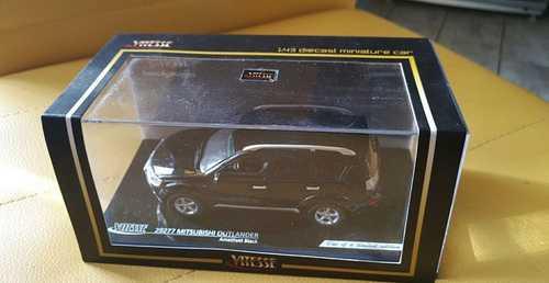 Mitsubishi Outlander XL 1:43 Коллекционная модель