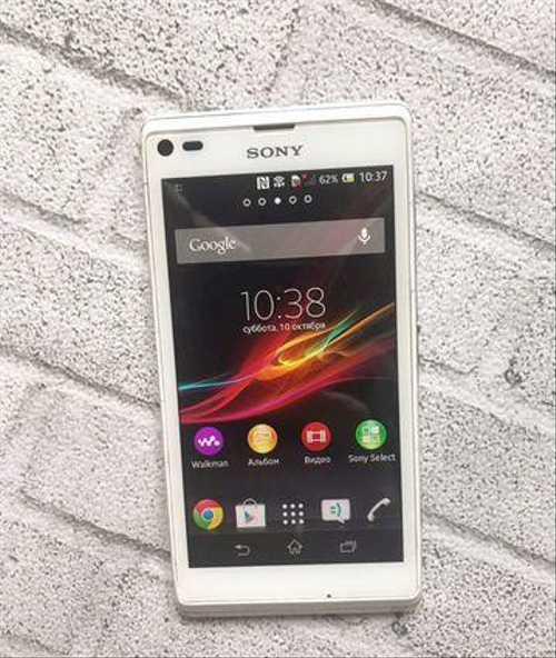 Телефон Sony Xperia L
