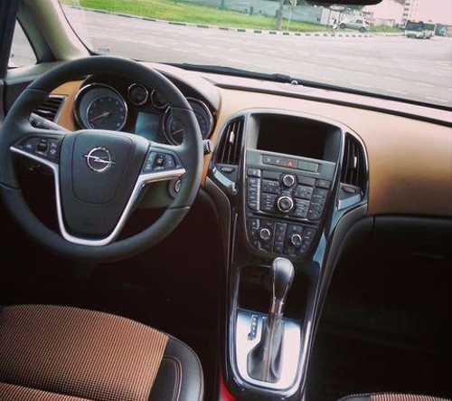 Opel Astra, 2013