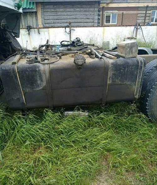 Продам топливный бак