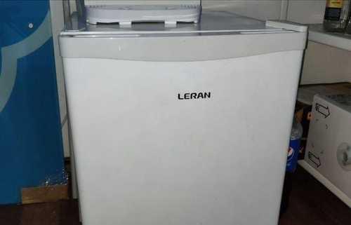 Холодильник с морозильной камерой Leran SDF 105 W