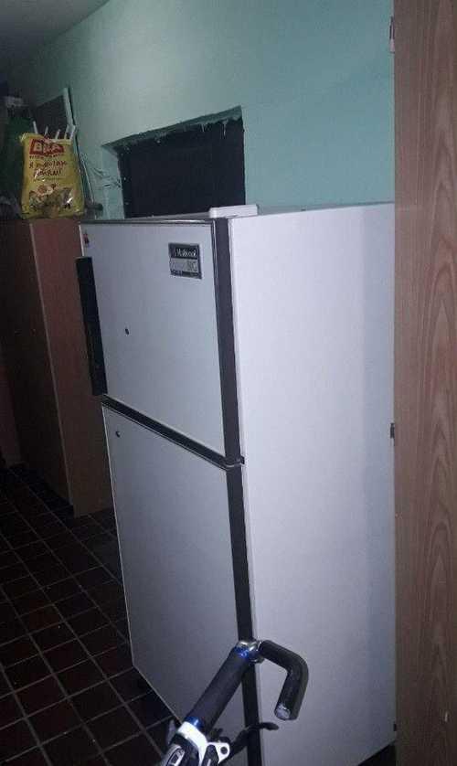 Холодильник б/у National NR-436 TE